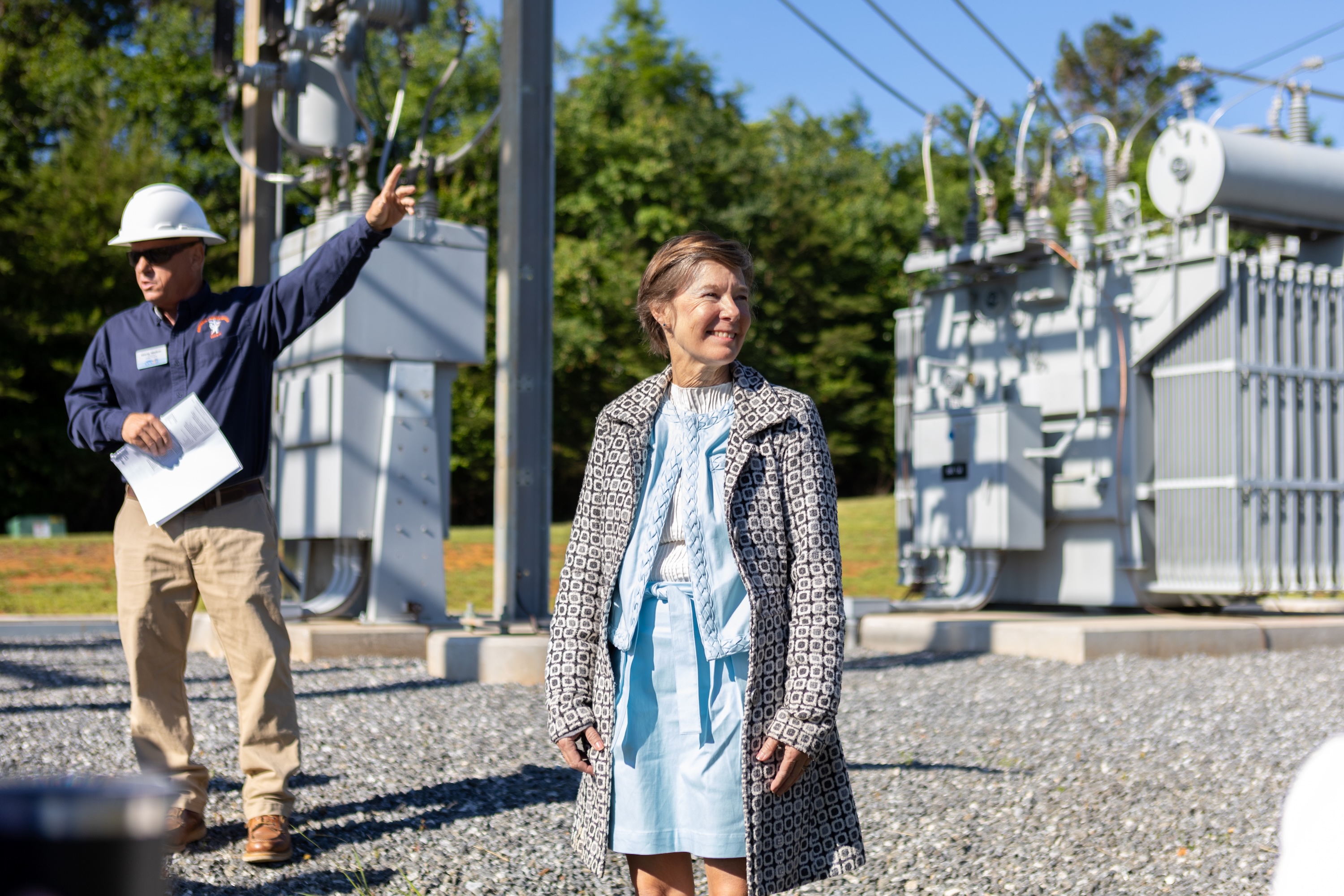 Lieutenant Governor Hunt tours Electrical Lineworker Institute at Caldwell Community College and ...